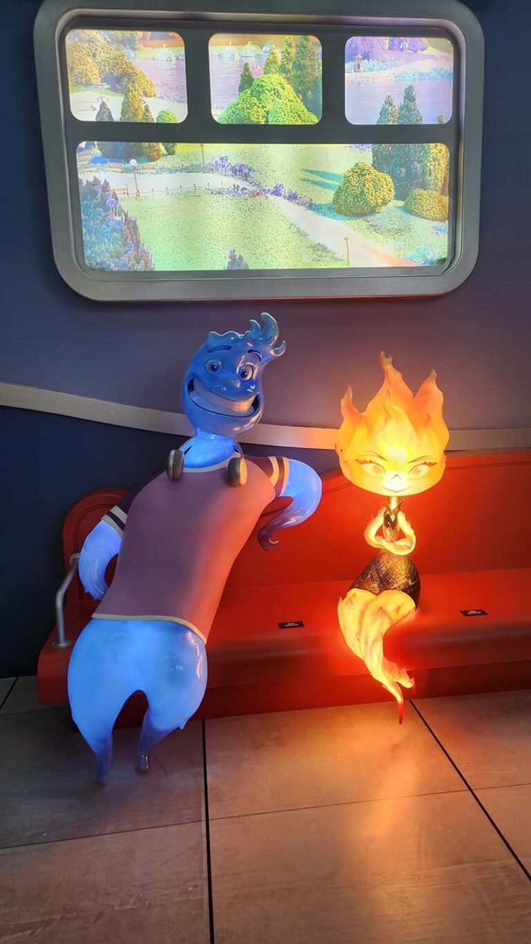 Mundo Pixar em São Paulo: Uma Viagem Inesquecível pelo Universo da ...